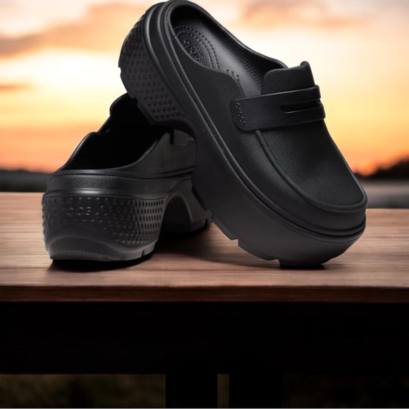 CROCS | Shoes | Crocs Unisex Stomp Platform Black Penny Loafer Size 8 ...